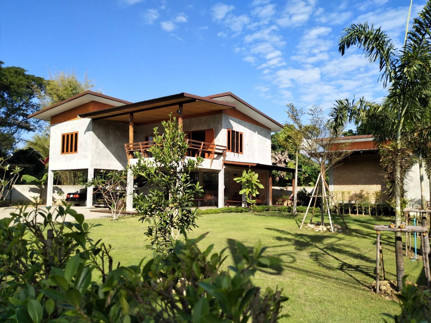 Modern Lanna, Large Garden, 2 Bed, 3 Bath - Expat Homes