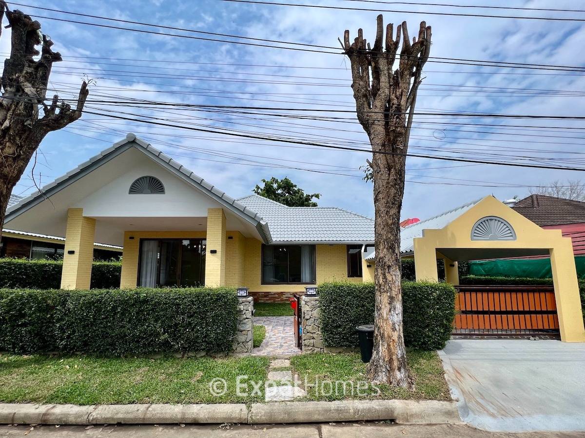 7697 – Single-Story 2 Bedrooms - Expat Homes